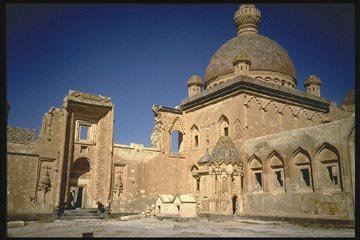 Pictures of Ishal Pasha Palace and Muradive Complex